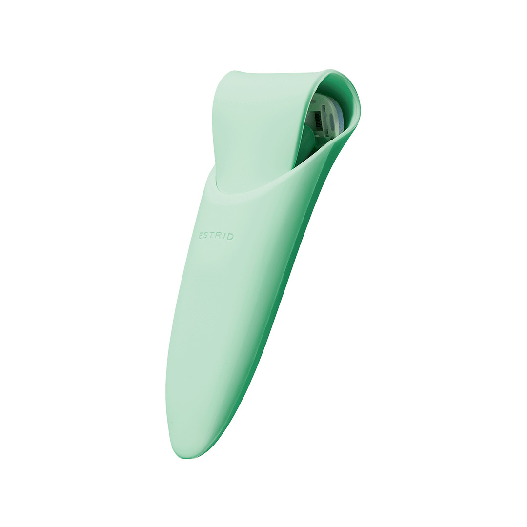 ESTRID Travel Case Matcha | Vita.no